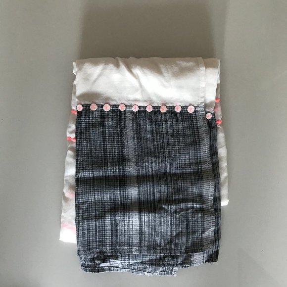 Club Monaco | Accessories | New Club Monaco Scarf Cotton Black White ...